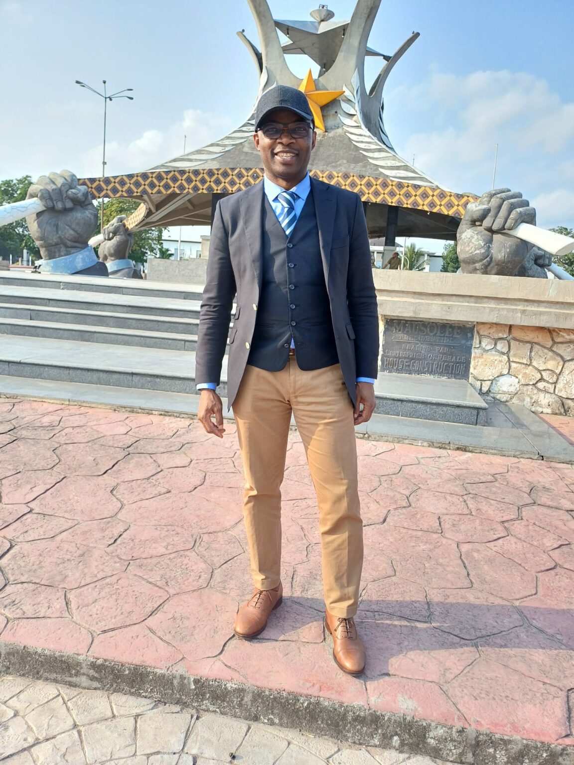 Charles Onana: « Macron doit publier les archives du génocide rwandais ...